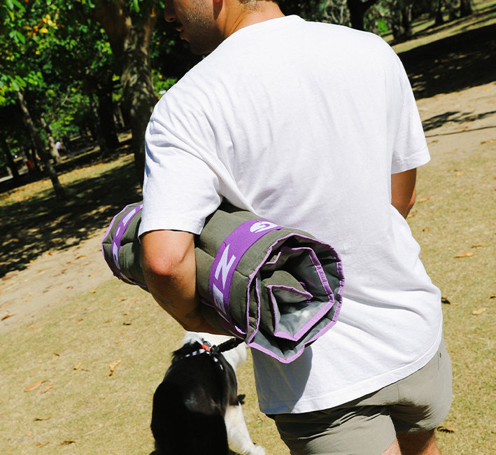 Air.Mat – Outdoor Pet Travel Mat with Soft Top & Waterproof Base – Zee.Dog